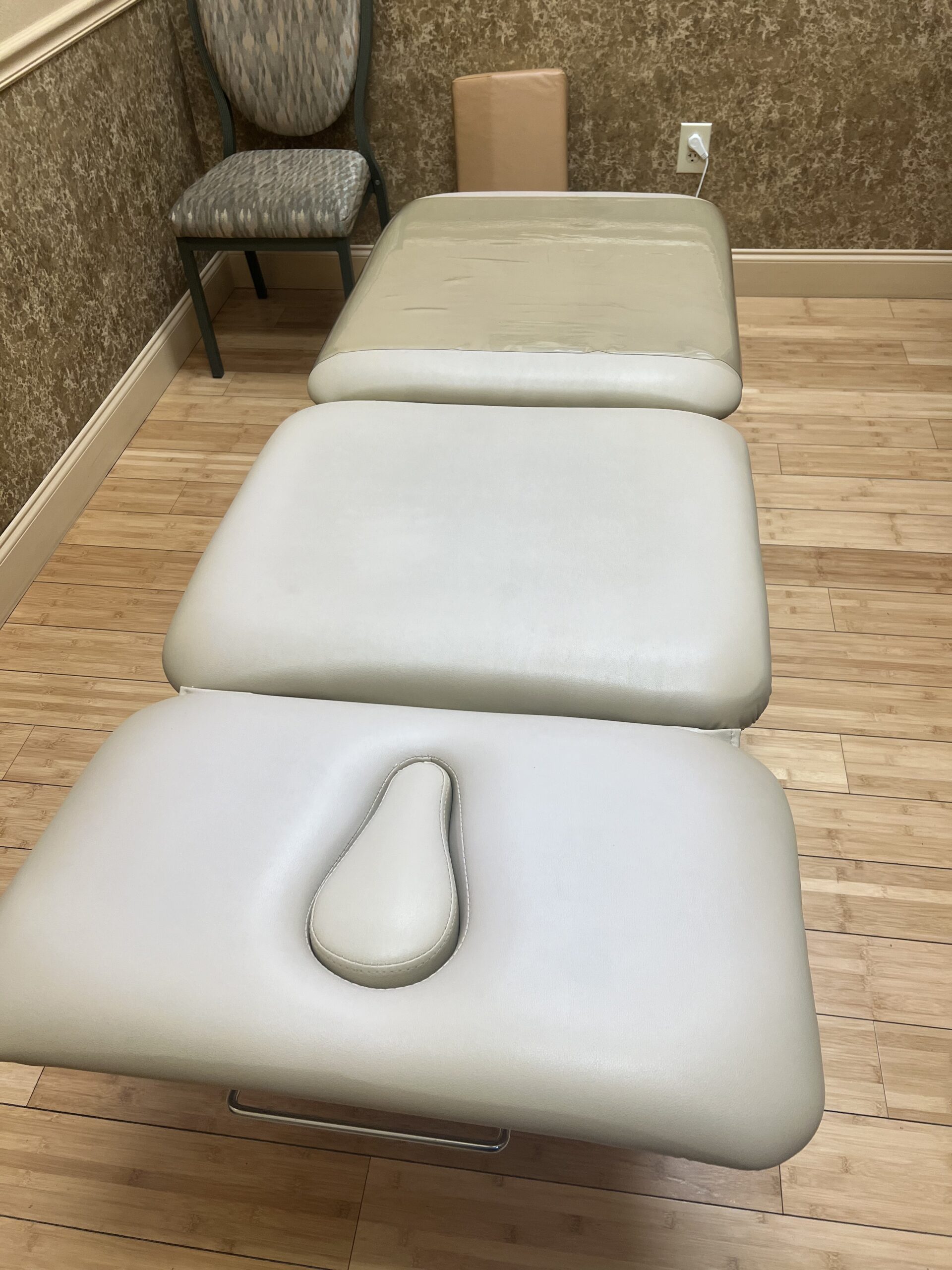 Stonehaven Medical Balance Therapy Table (#1) – Hopkins Clinic